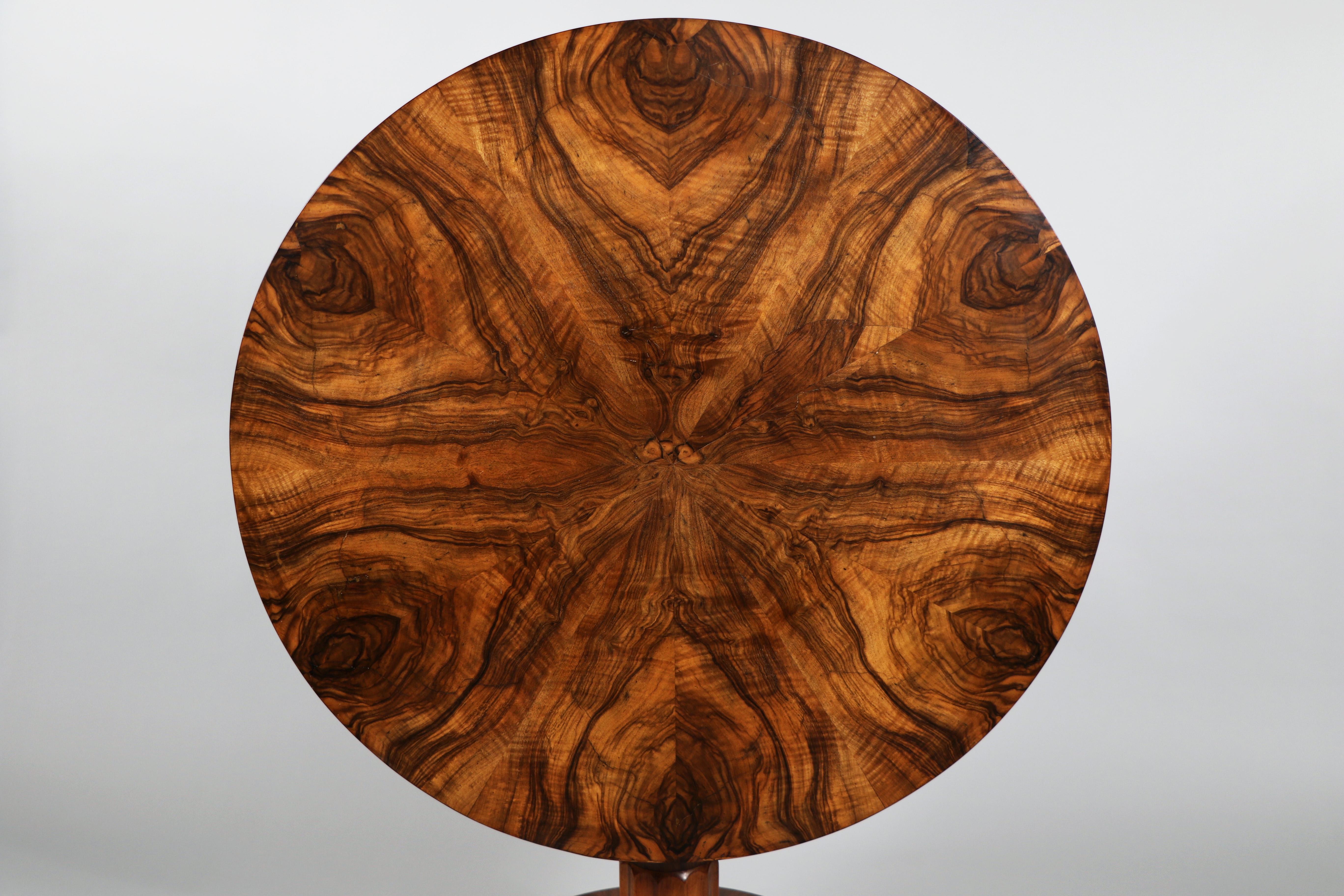 19th Century Fine Biedermeier Walnut Table. Vienna, c. 1825. For Sale ...