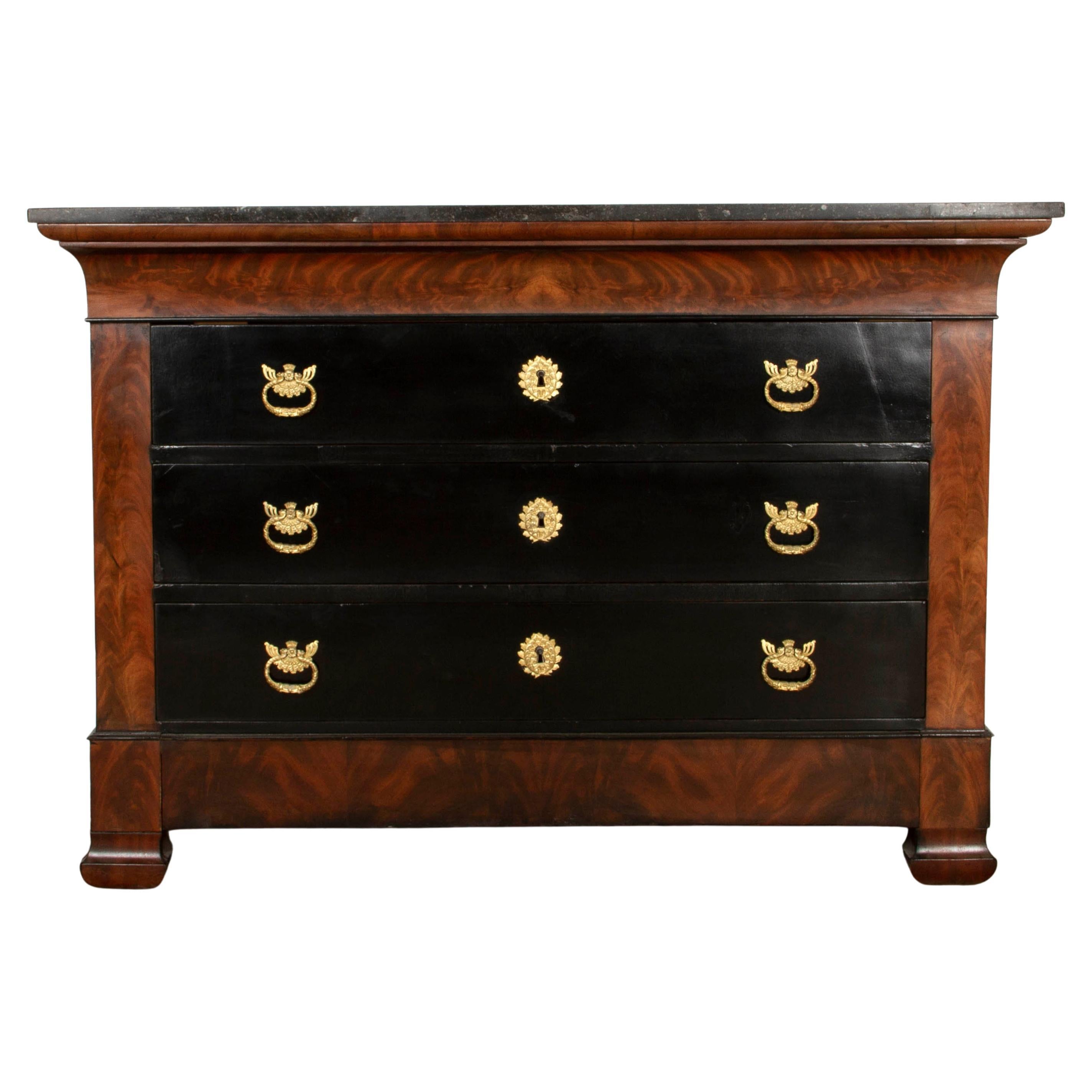 19th Century Tall Flame Mahogany Chest For Sale at 1stDibs