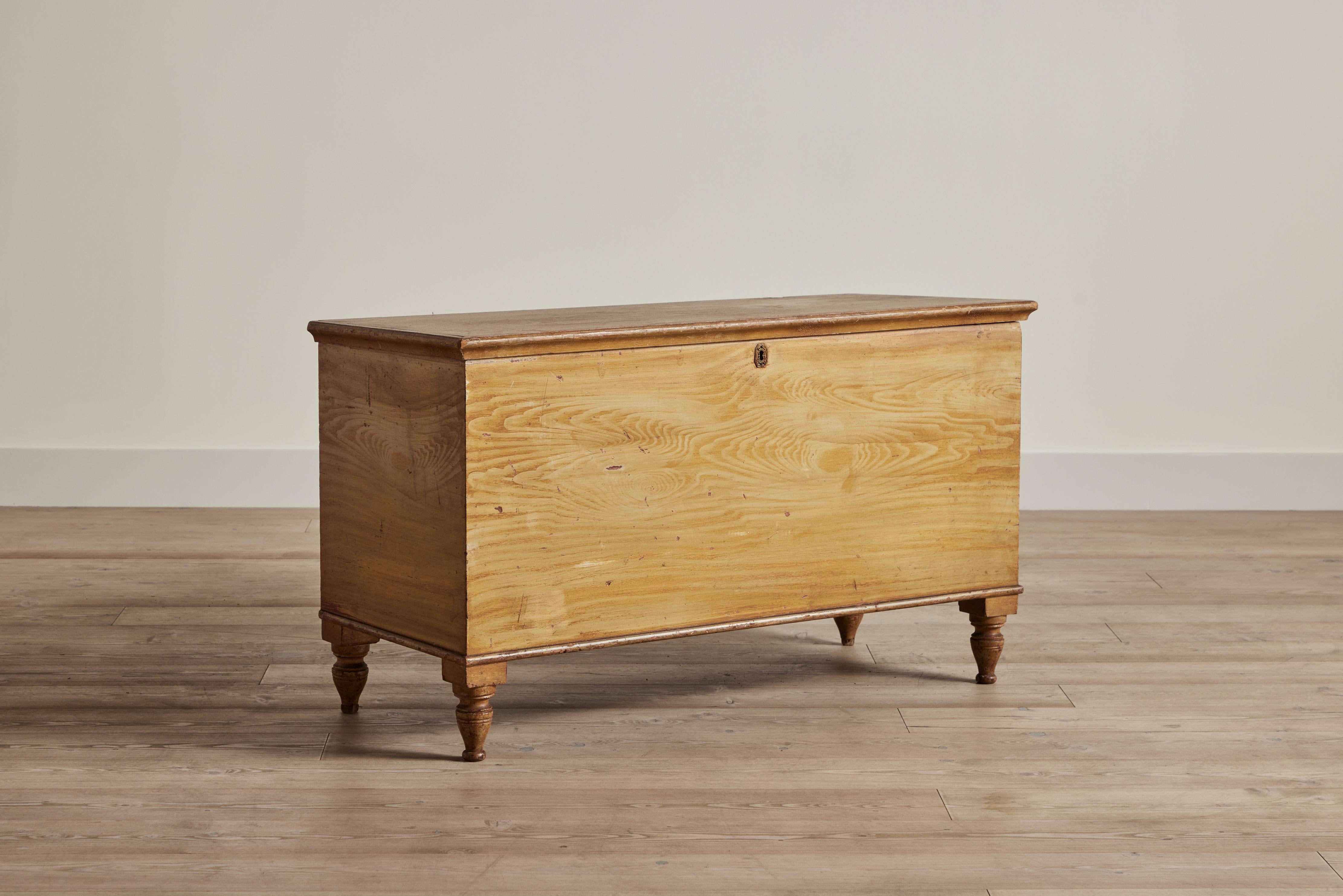 19th Century Footed Blanket Chest For Sale at 1stDibs