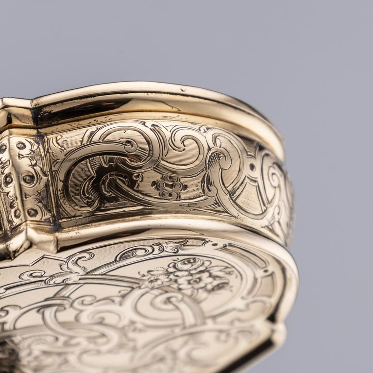 19th Century French 18K Gold Royal Presentation Snuff Box, c.1850 For ...
