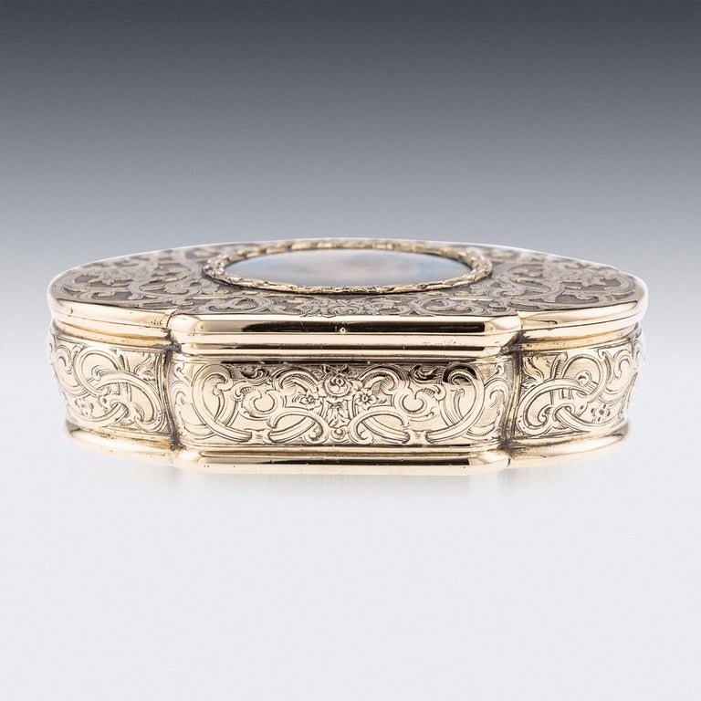 19th Century French 18K Gold Royal Presentation Snuff Box, c.1850 For ...