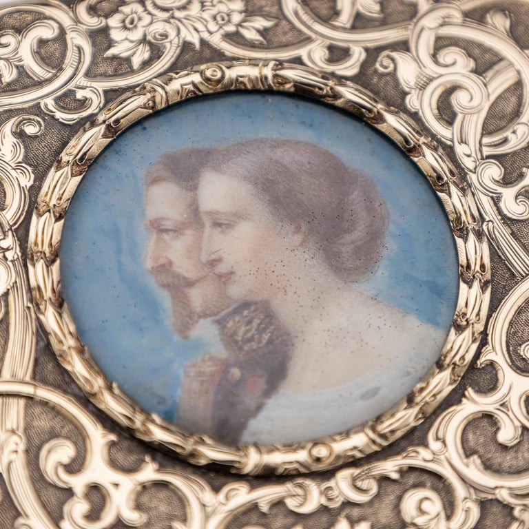 19th Century French 18K Gold Royal Presentation Snuff Box, c.1850 For ...