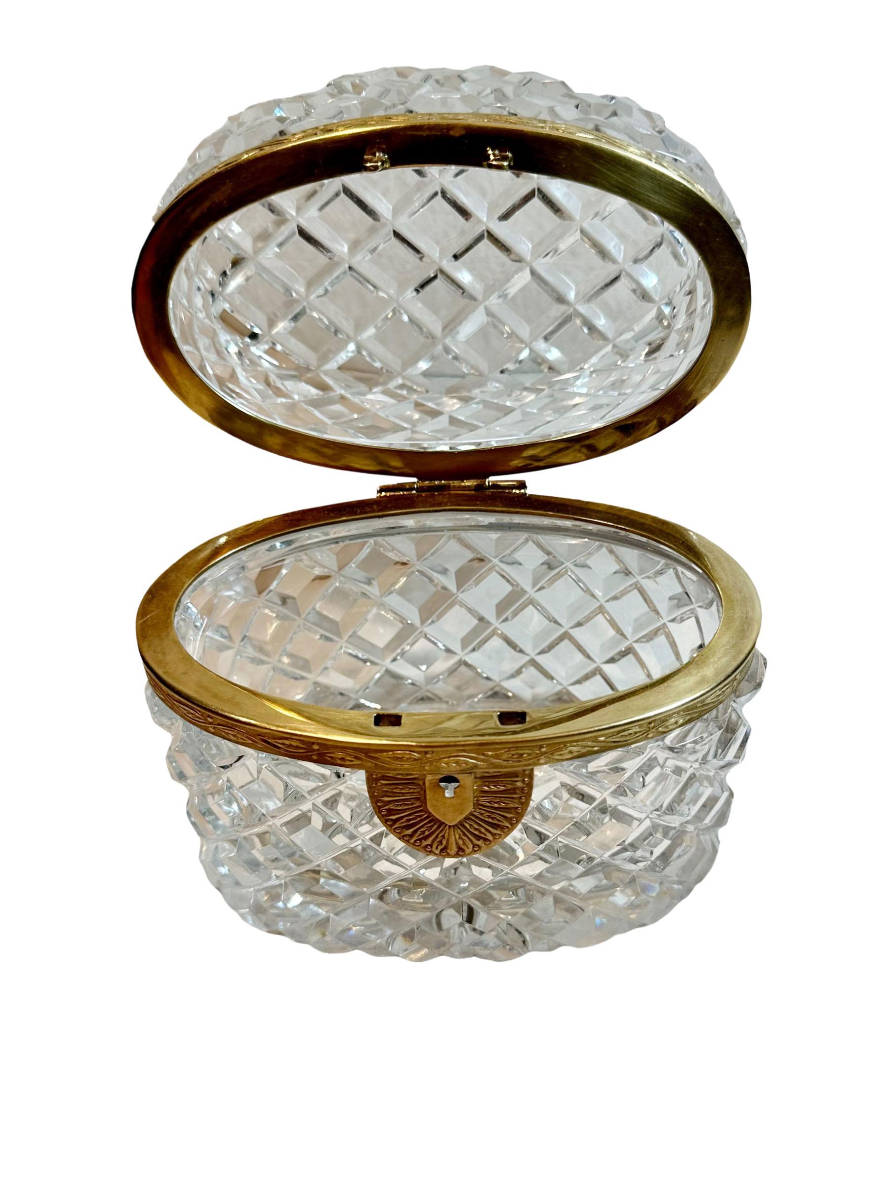 19th Century French Baccarat Crystal Box For Sale at 1stDibs