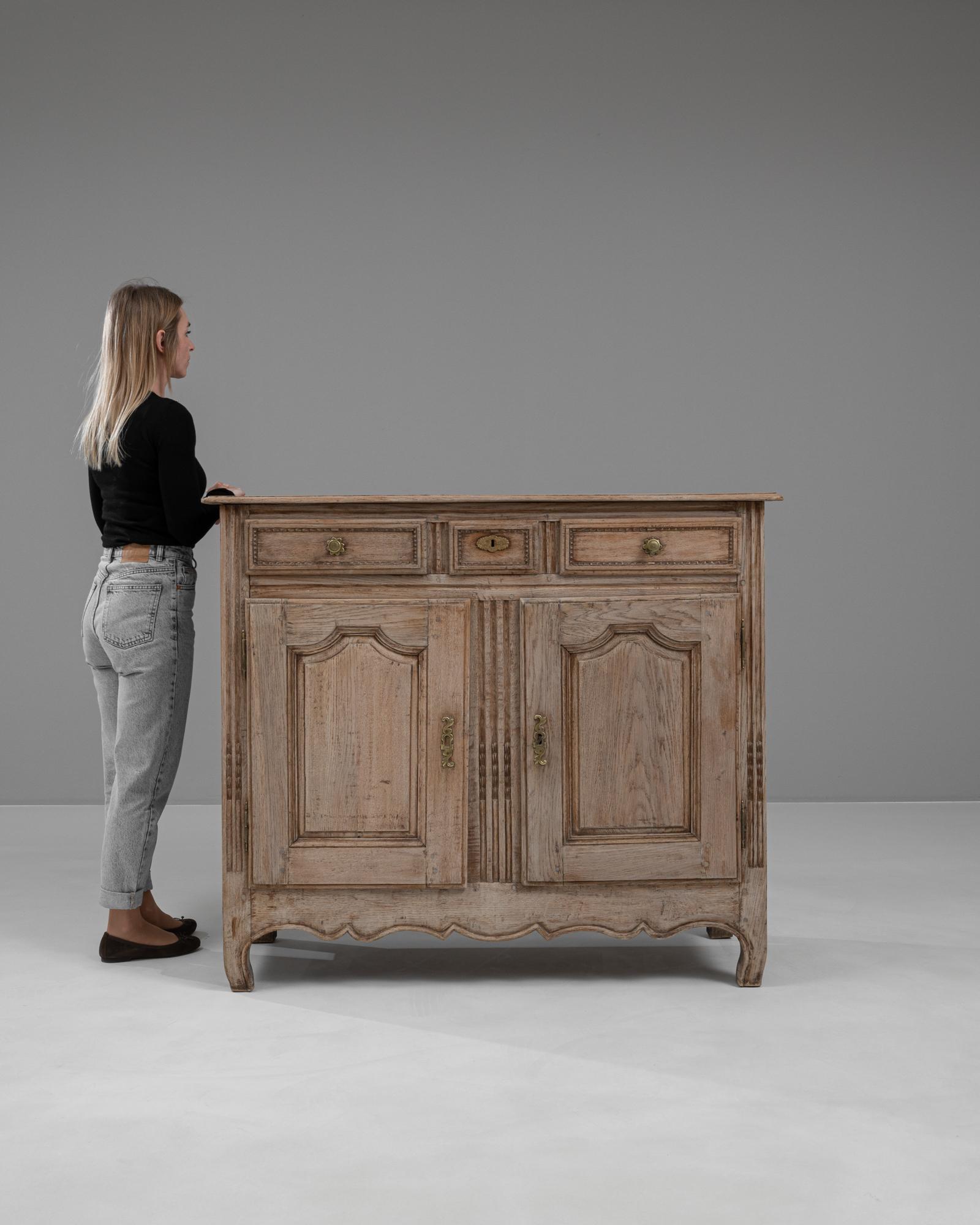 19th Century French Bleached Oak Buffet For Sale at 1stDibs