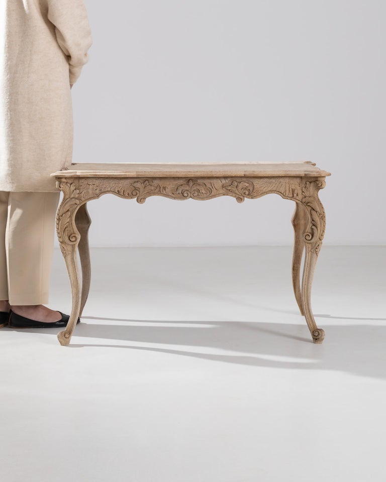19th Century French Cabriole Leg Oak Coffee Table For Sale at 1stDibs
