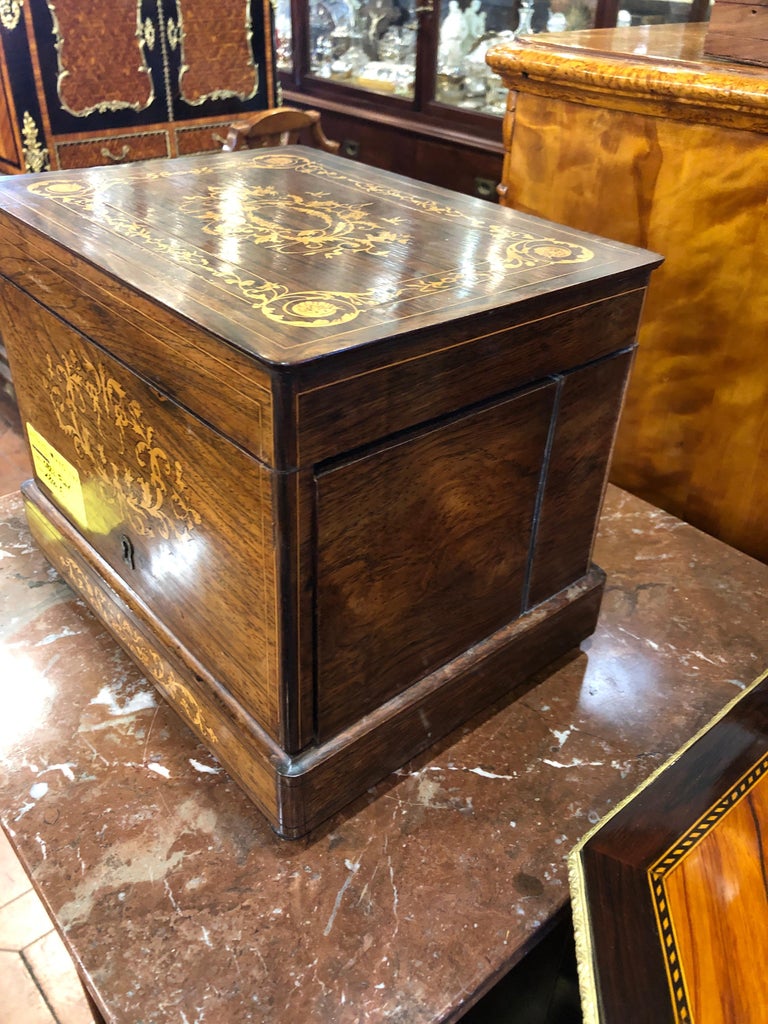 19th Century French Charles X Rosewood Inlay Tantalus Box, 1870s at 1stDibs