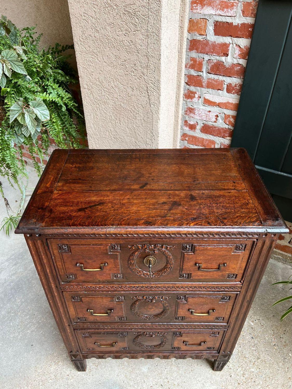 19th century French Chest End Table Louis XVI Carved Oak Laurel Wreath ...