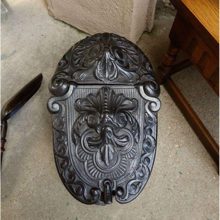 19th Century French Gothic Victorian Cast Iron Fireplace Coal Hod ...