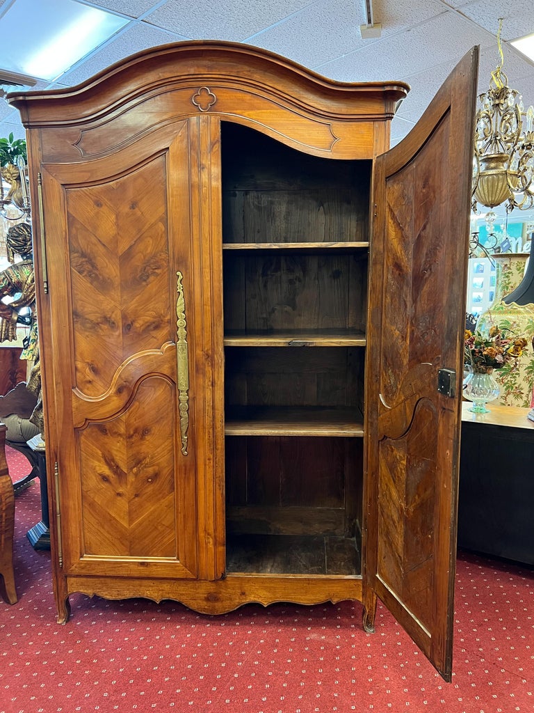 19th Century French Linen Armoire For Sale at 1stDibs
