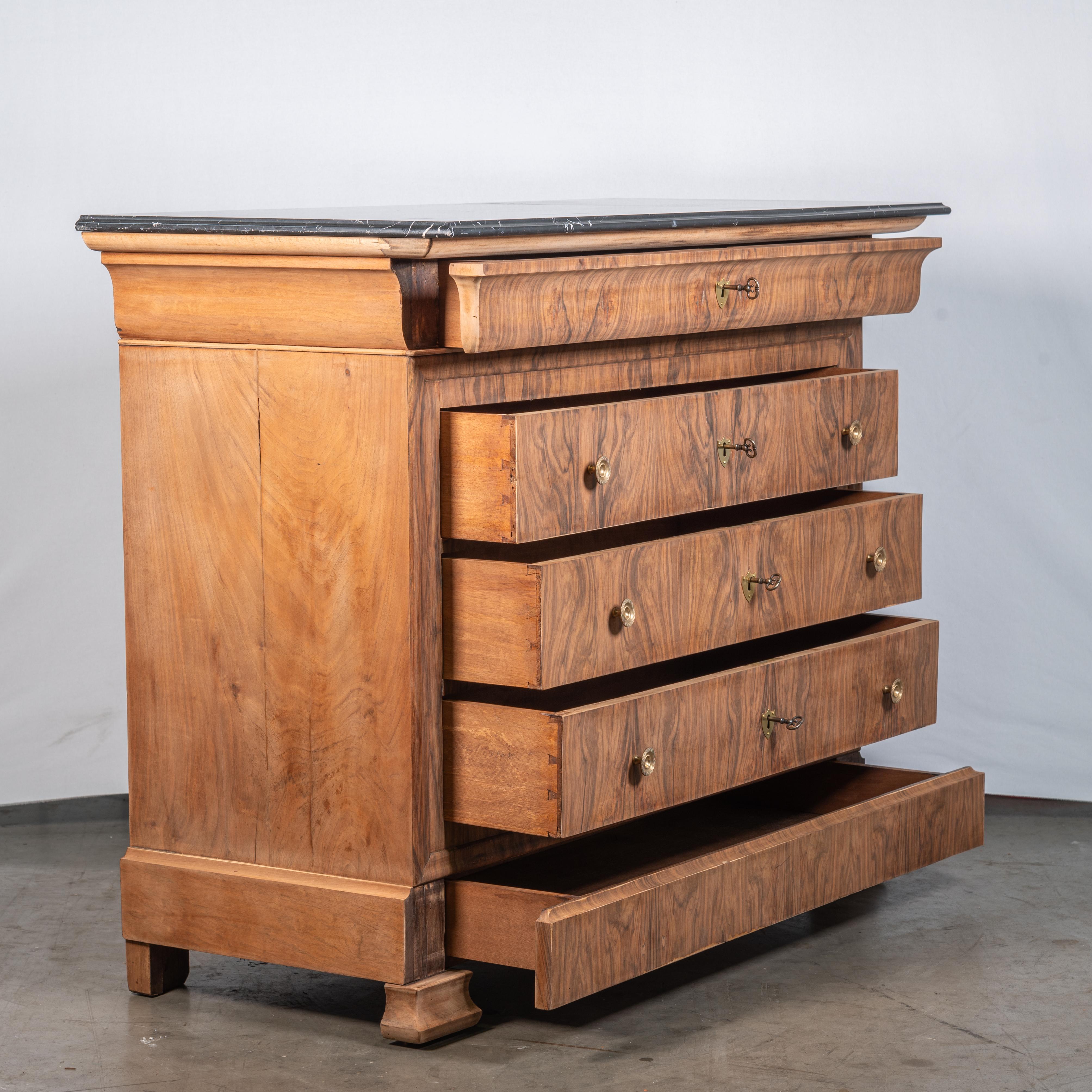 19th Century French Louis Philippe Walnut Commode For Sale at 1stDibs