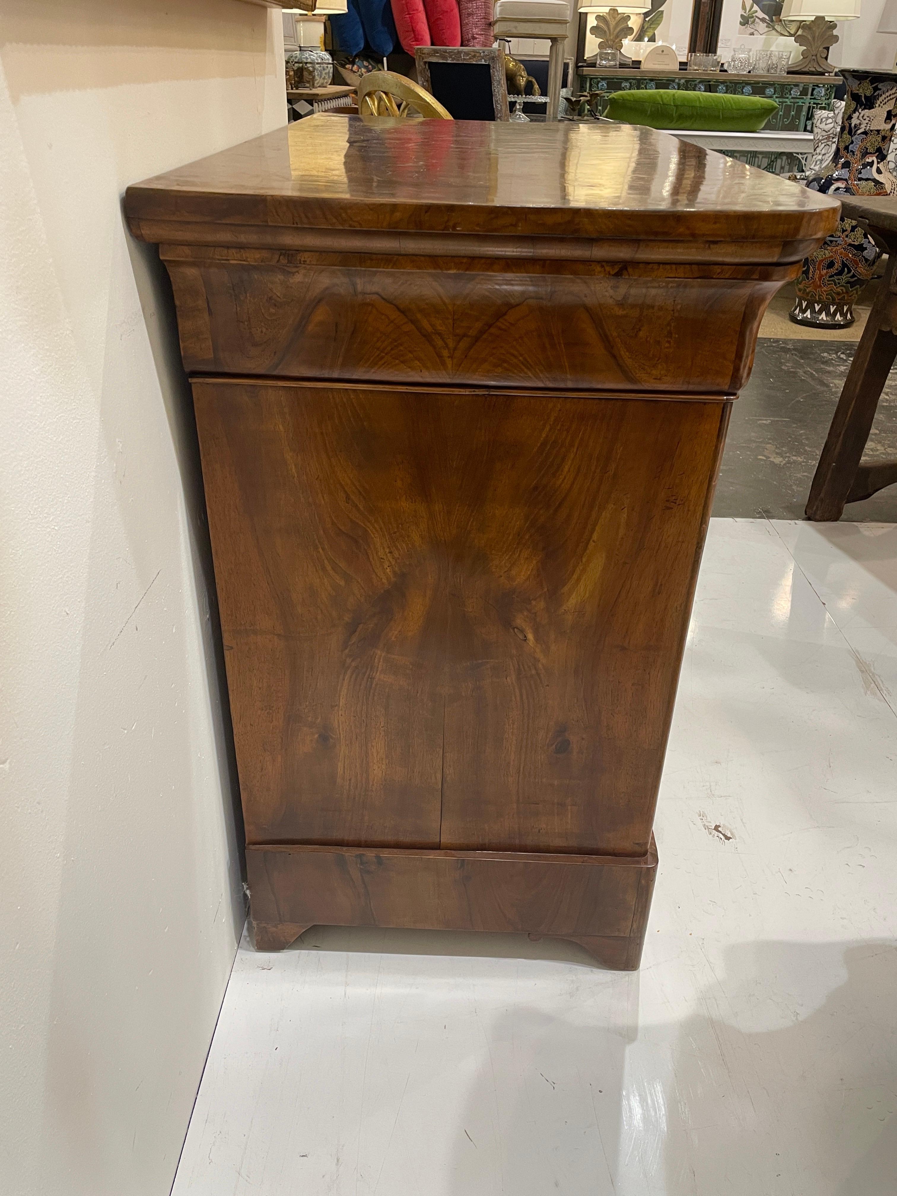19th Century French Louis Philippe Commode For Sale at 1stDibs