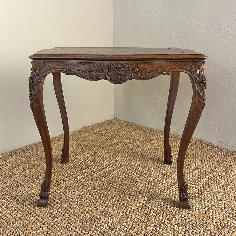 19th Century French Louis XV Carved End Table For Sale at 1stDibs