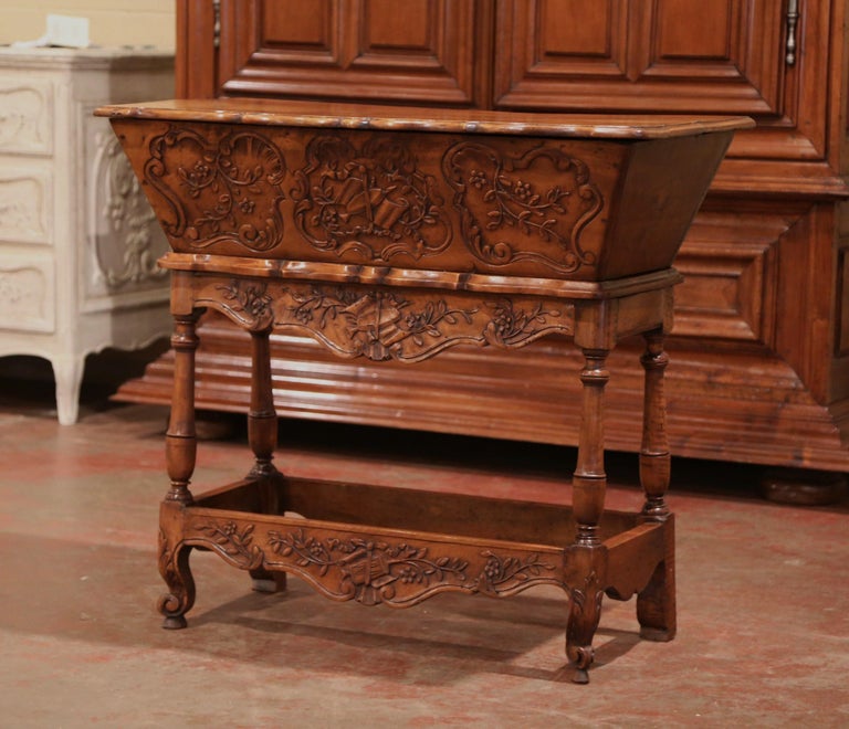 19th Century French Louis XV Carved Walnut Dough Box from Provence at ...