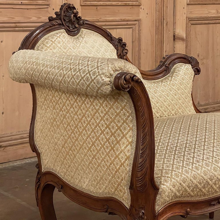 19th Century French Louis XV Walnut Petite Chaise Lounge For Sale at ...