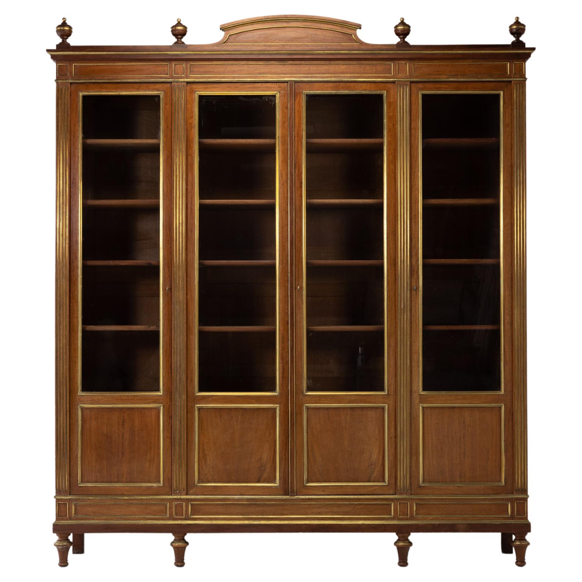 French Early 19th Century Bookcase For Sale at 1stDibs