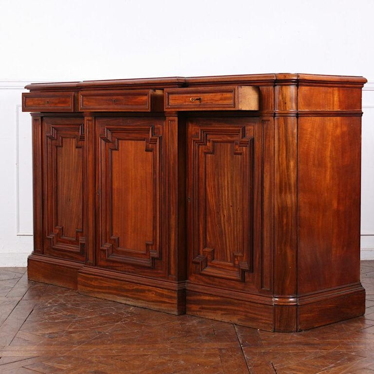 19th Century French Mahogany Breakfront Buffet For Sale at 1stDibs