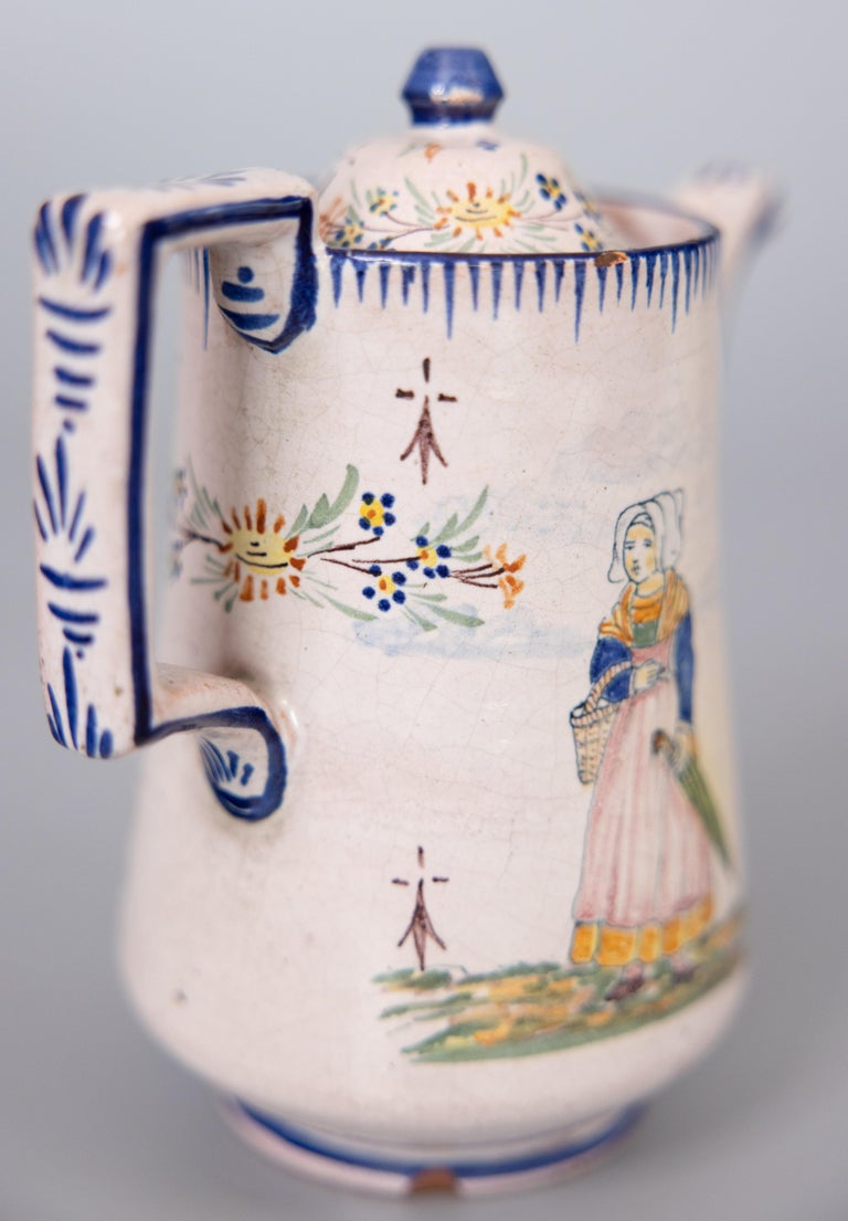 19th Century French Malicorne Faience Tea Pot For Sale at 1stDibs