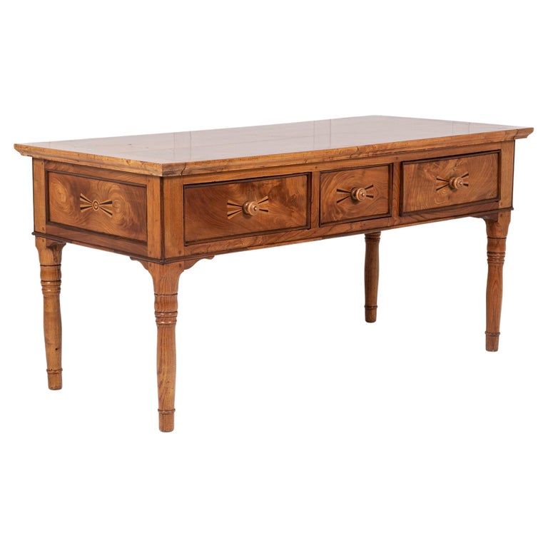 19th Century French Maple and Elm Table For Sale at 1stDibs