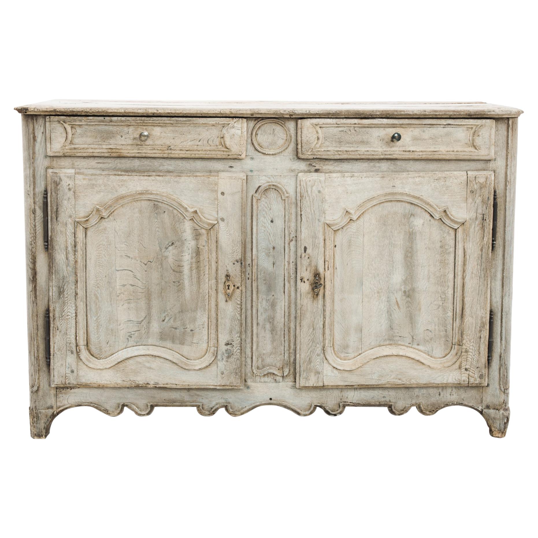 Late 18th-Early 19th Century French Carved Oak Buffett For Sale at 1stDibs