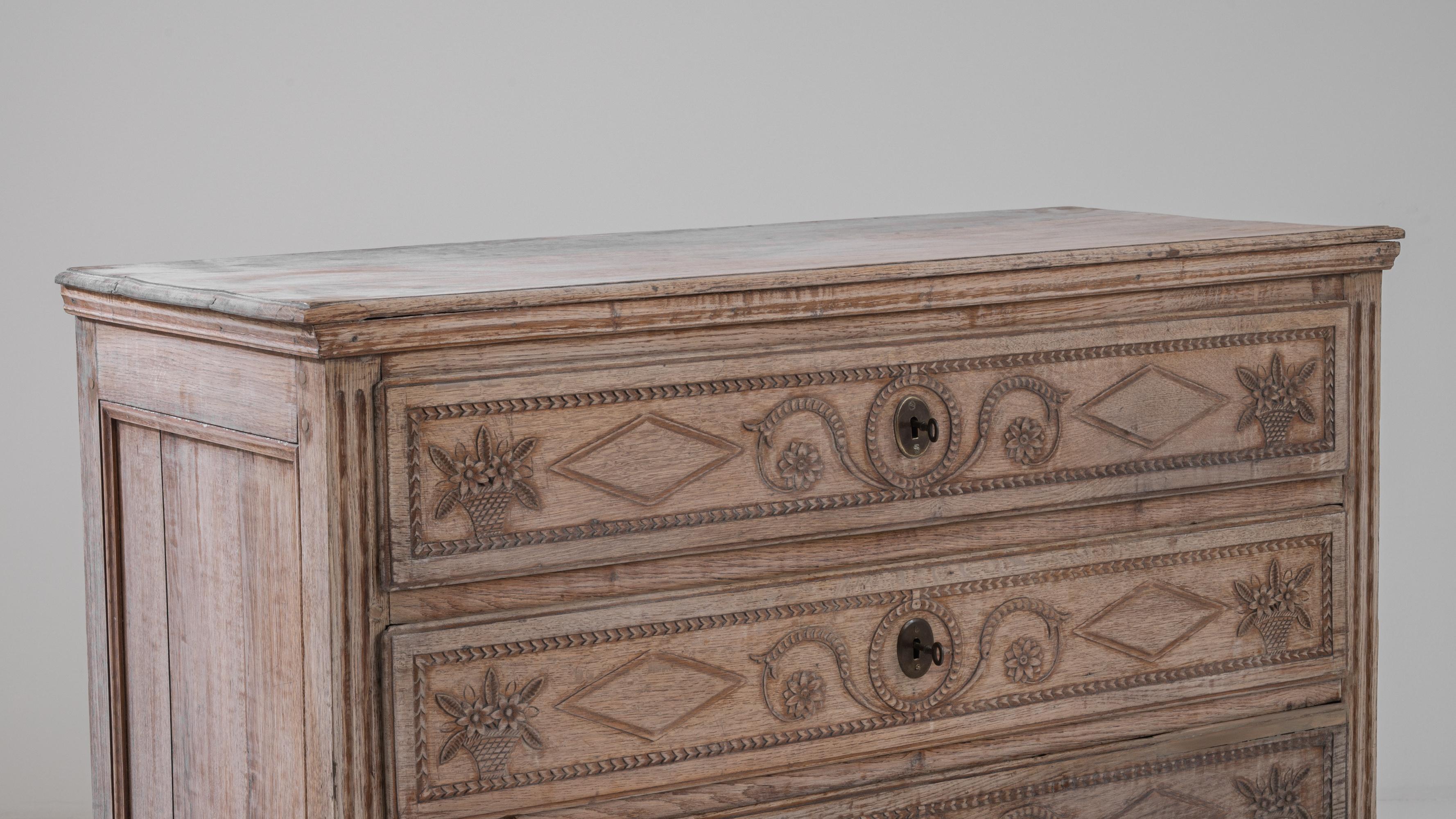 19th Century French Oak Commode For Sale at 1stDibs