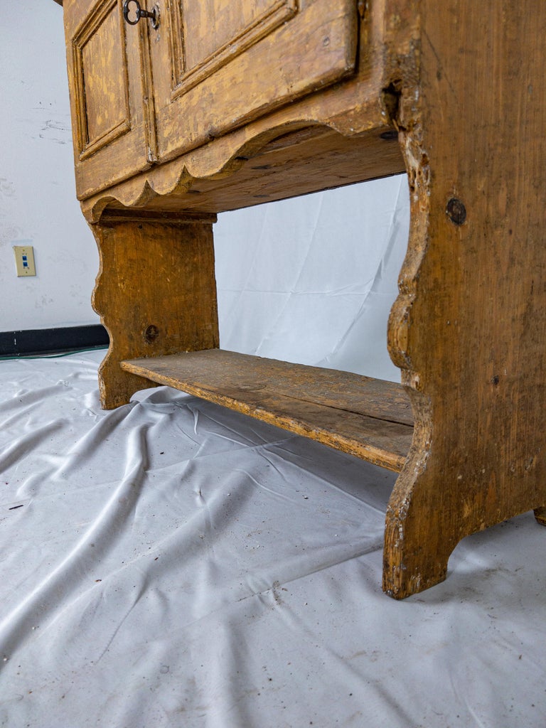 19th Century French Original Paint Server For Sale at 1stDibs