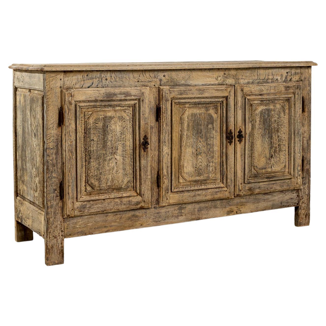 19th Century French Provincial Oak Buffet For Sale at 1stDibs