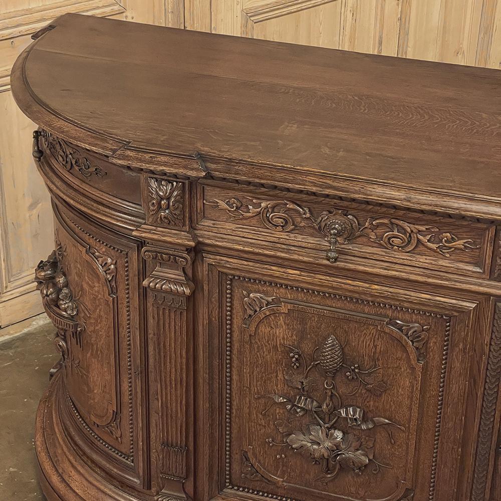 19th Century French Renaissance Buffet with Rounded Sides For Sale at ...