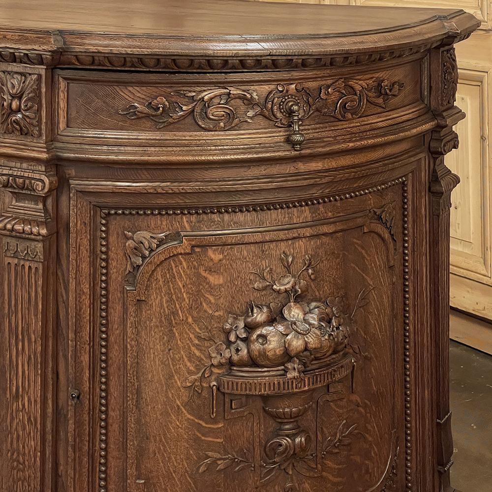 19th Century French Renaissance Buffet with Rounded Sides For Sale at ...