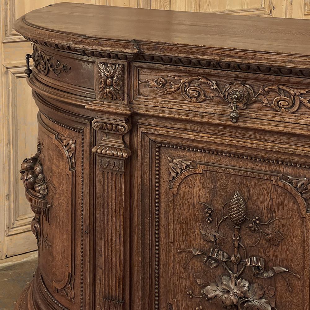 19th Century French Renaissance Buffet with Rounded Sides For Sale at ...