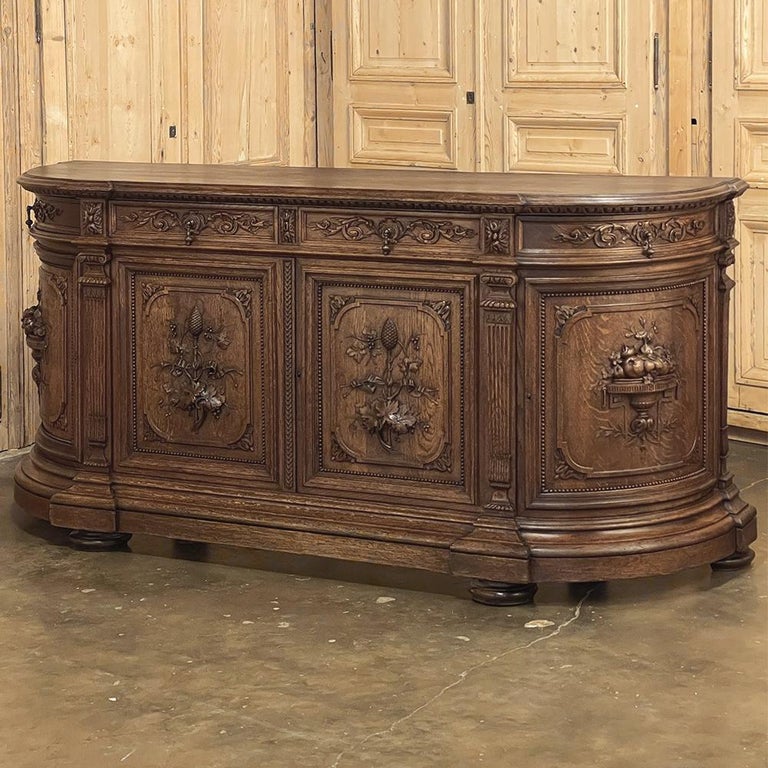 19th Century French Renaissance Buffet with Rounded Sides For Sale at ...