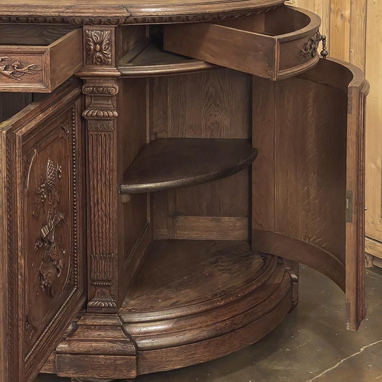 19th Century French Renaissance Buffet with Rounded Sides For Sale at ...