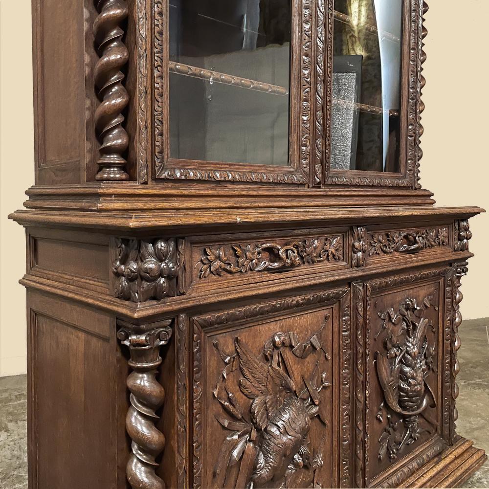 19th Century French Renaissance Revival Hunt Bookcase For Sale at 1stDibs