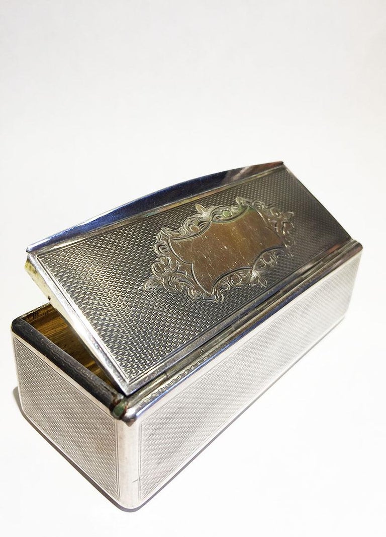 19th Century French Silver Snuff Box For Sale at 1stDibs