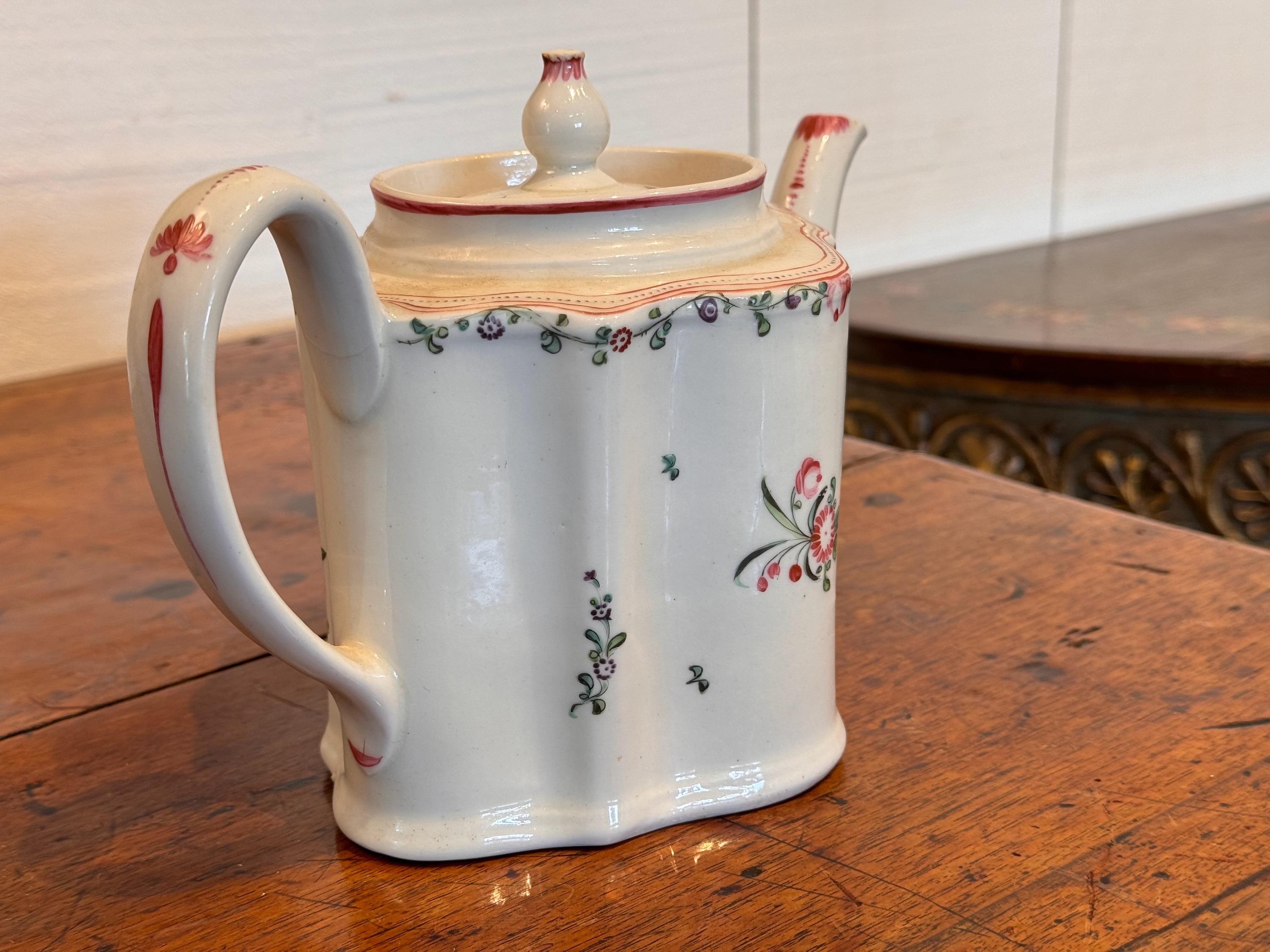 19th Century French Tea Pot For Sale at 1stDibs