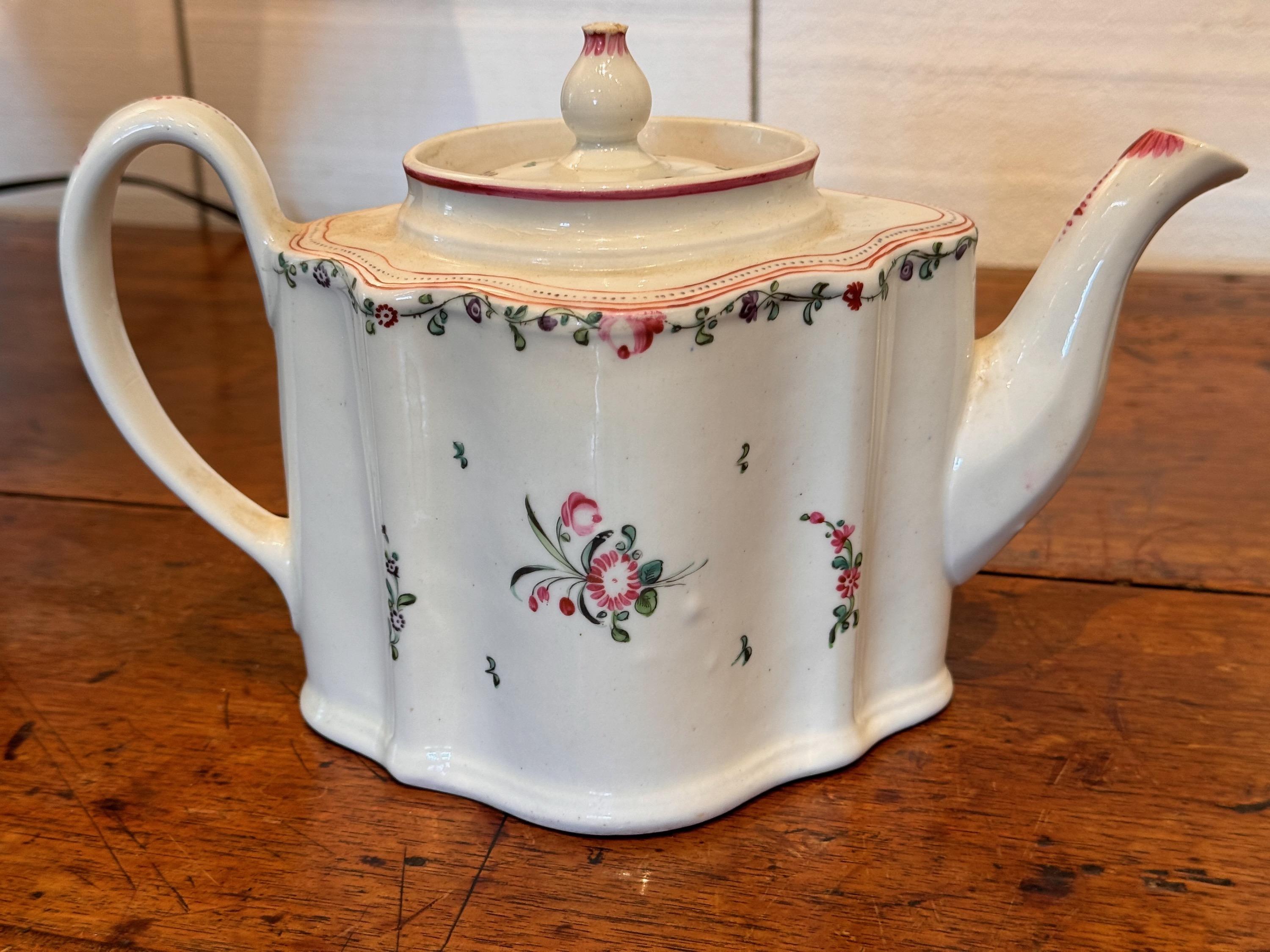 19th Century French Tea Pot For Sale at 1stDibs