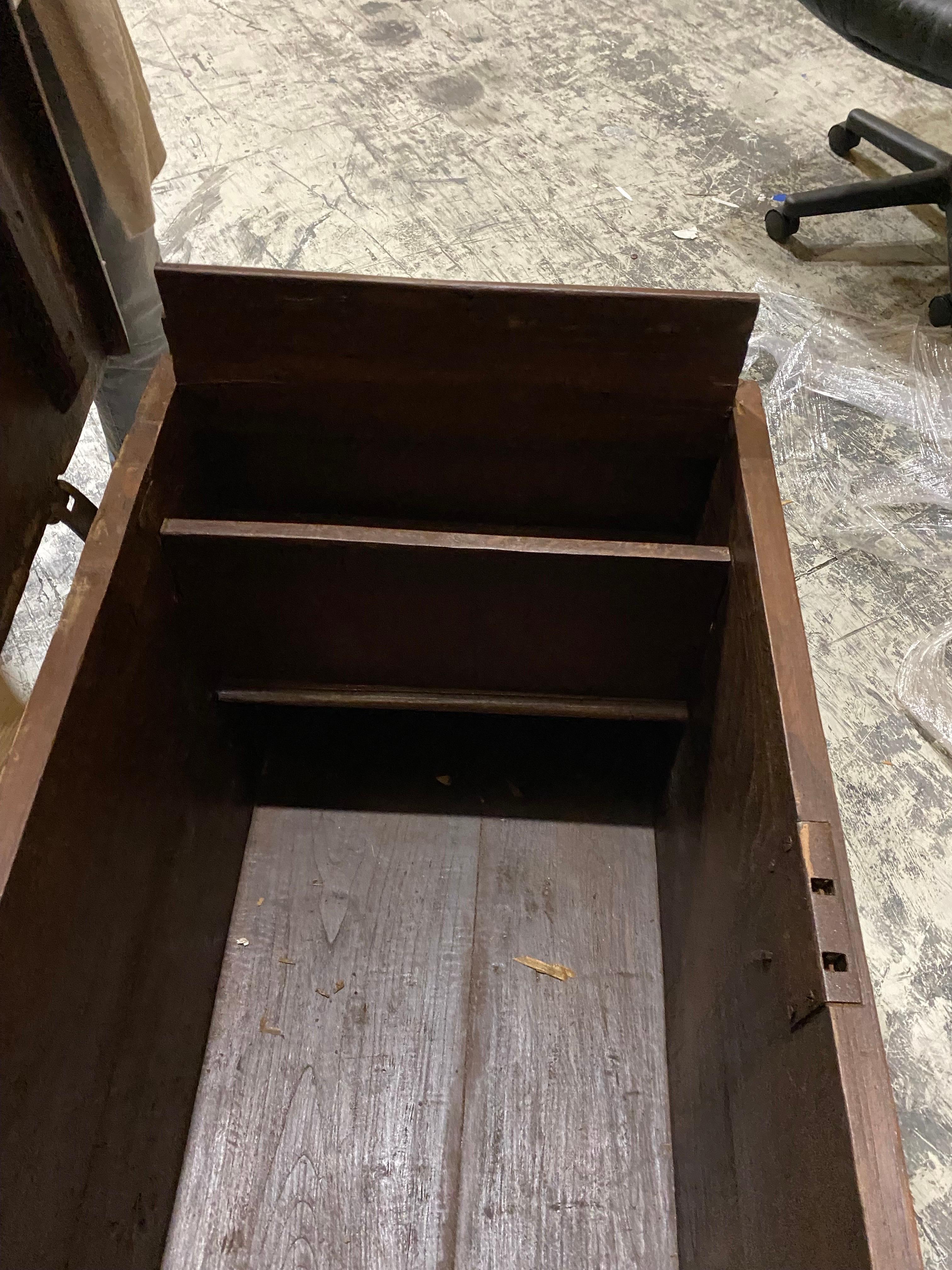 19th Century French Walnut and Bone Floral Inlaid Trunk For Sale at 1stDibs