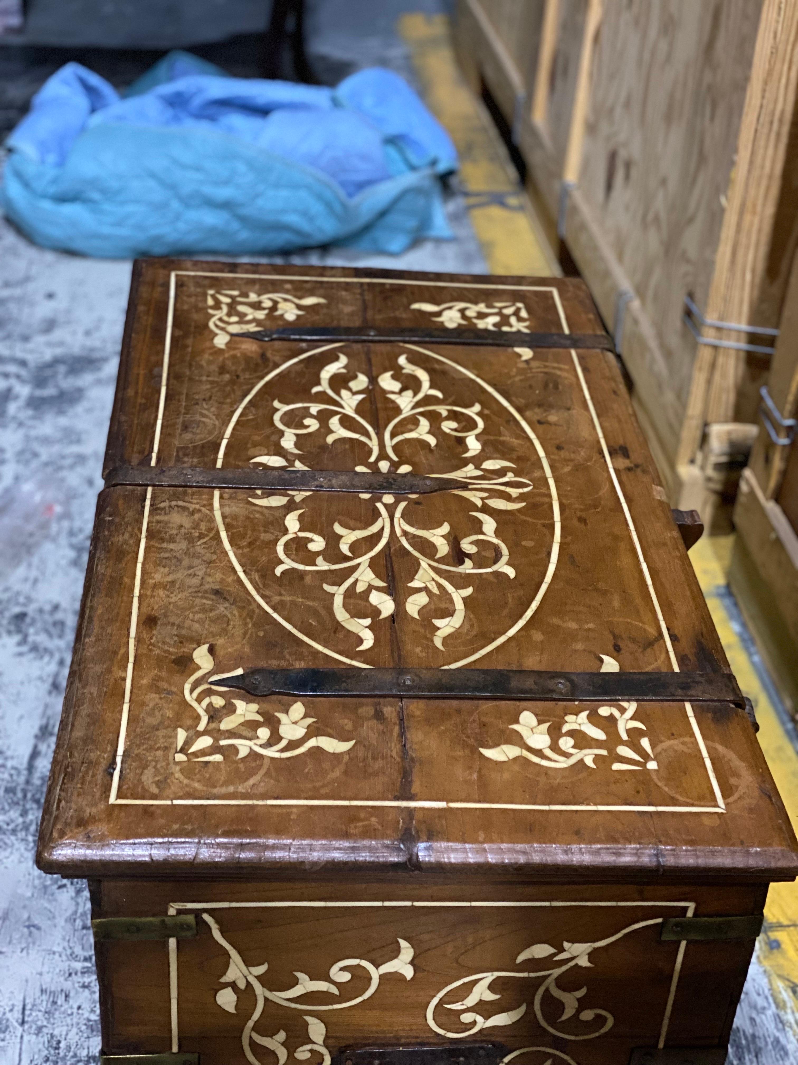 19th Century French Walnut and Bone Floral Inlaid Trunk For Sale at 1stDibs