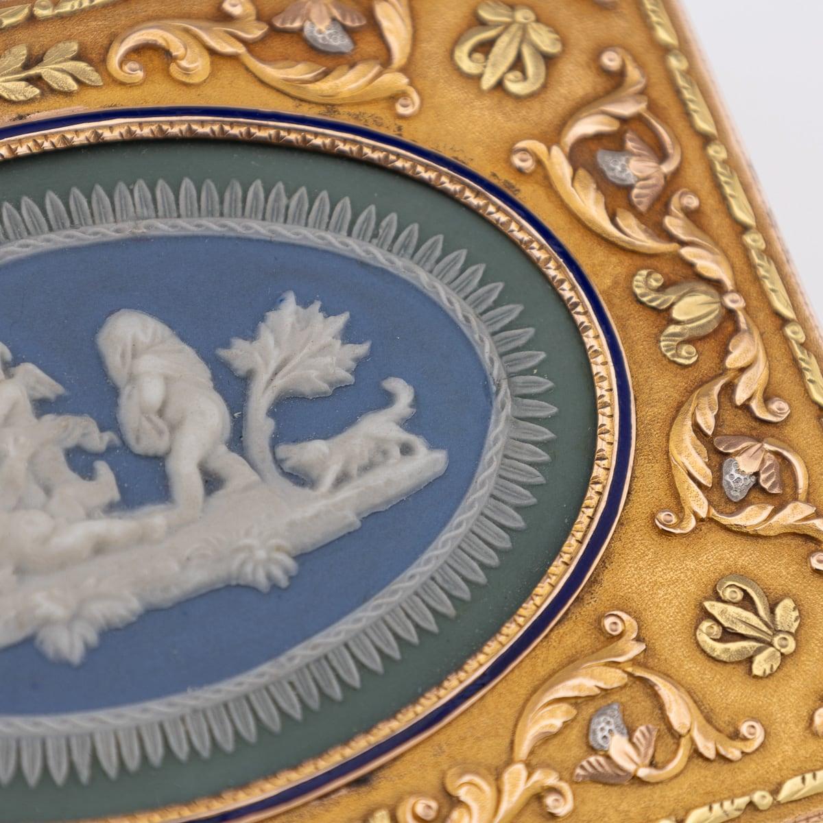 19th Century German Three-Colour 18K Gold and Jasperware Snuff Box, Hanau c.1820 For Sale at 1stDibs