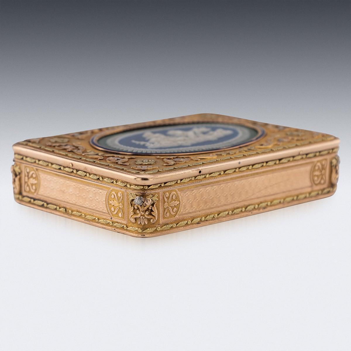 19th Century German Three-Colour 18K Gold and Jasperware Snuff Box, Hanau c.1820 For Sale at 1stDibs