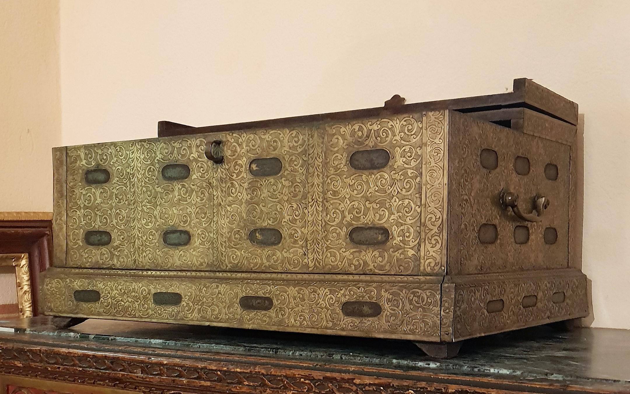 19th Century Gild Copper Box Nepal For Sale at 1stDibs
