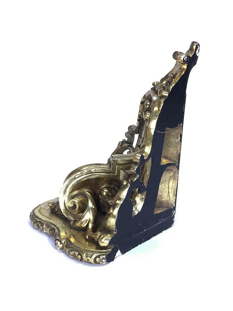 19th Century Gilded Corner Wall Bracket For Sale at 1stDibs