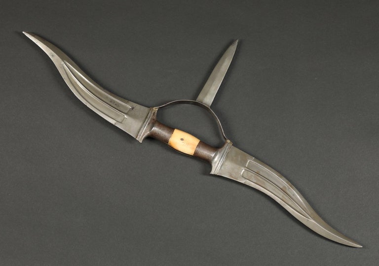 19th Century Haladie Dagger from India For Sale at 1stDibs