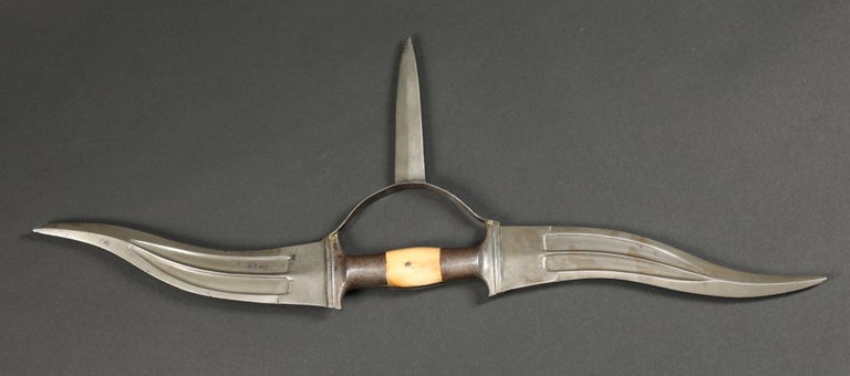 19th Century Haladie Dagger from India For Sale at 1stDibs