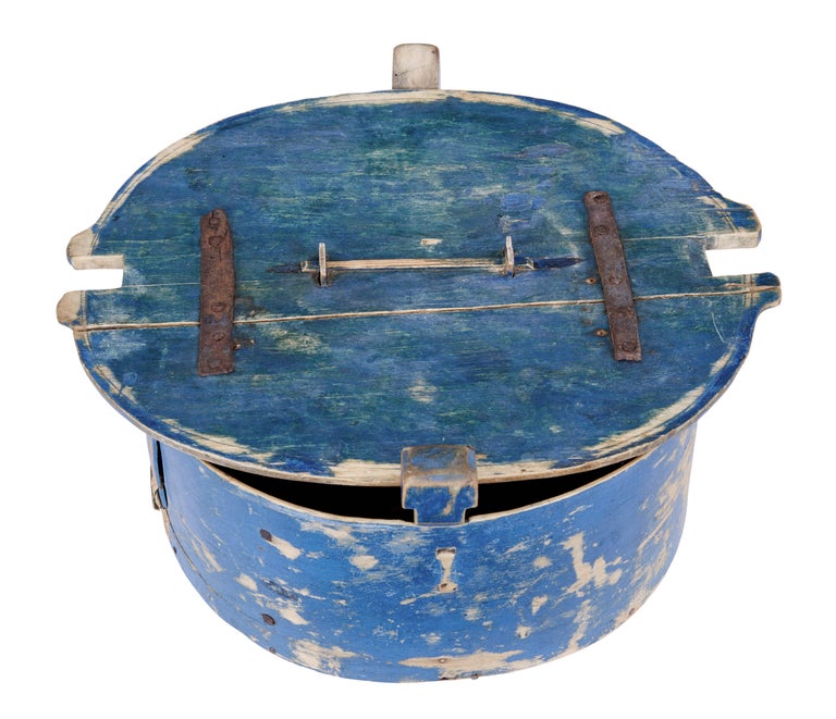 19th Century Hand Painted Tine Decorative Box For Sale at 1stDibs