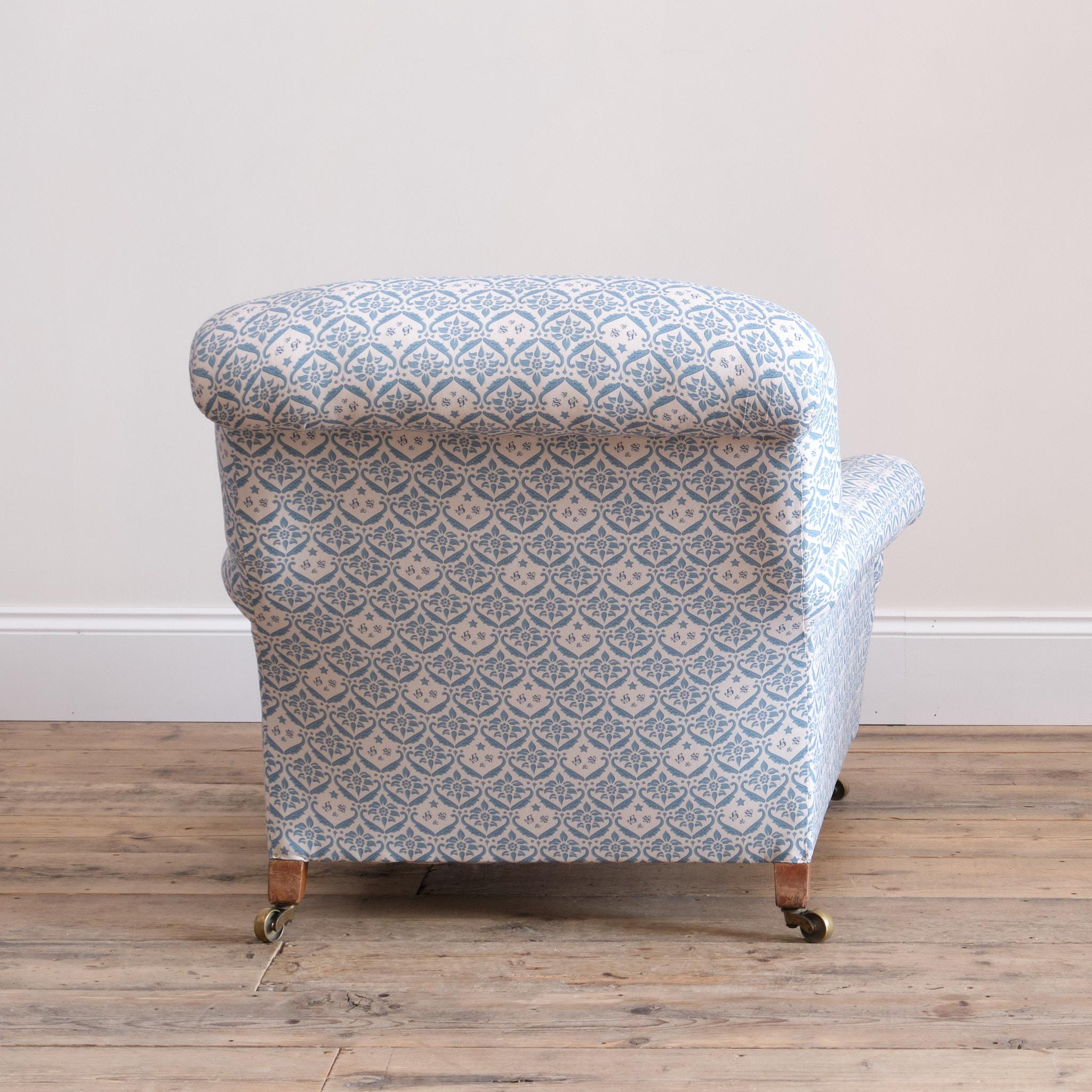19th century Howard and Sons Club Armchair For Sale at 1stDibs