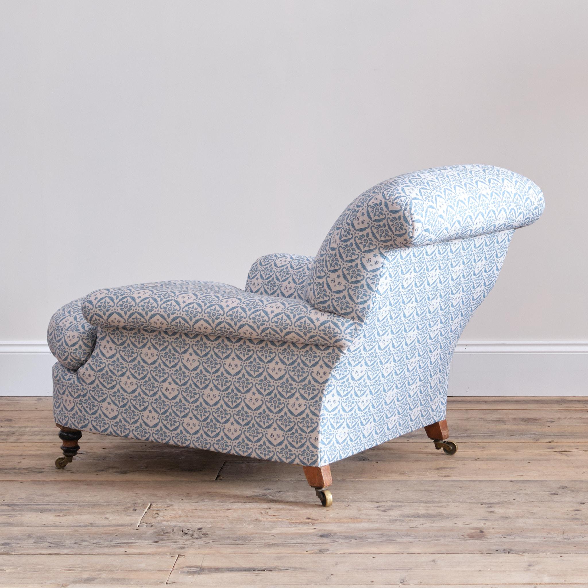 19th century Howard and Sons Club Armchair For Sale at 1stDibs