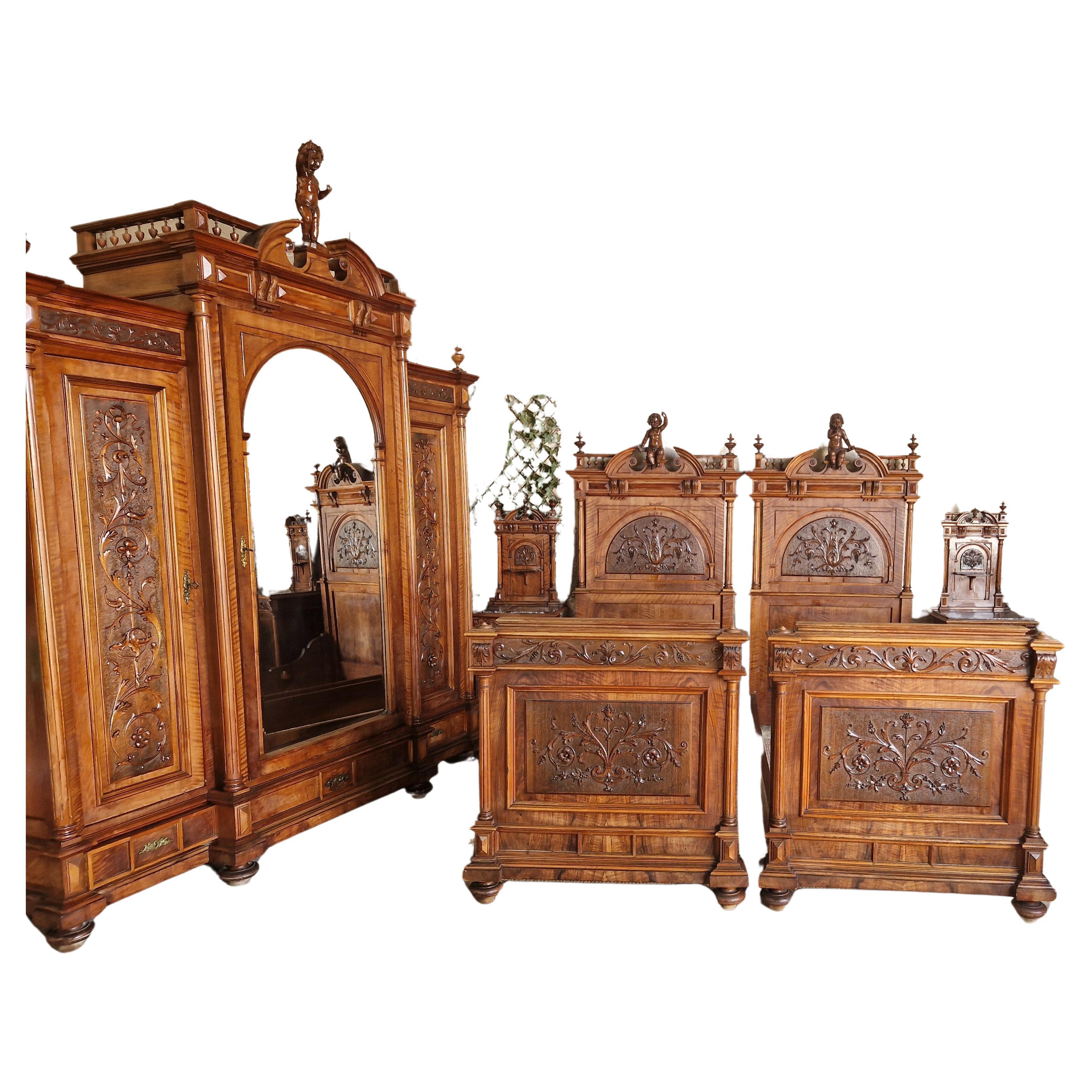Rare Renaissance Bedroom Set Italian 19th Century For Sale at 1stDibs