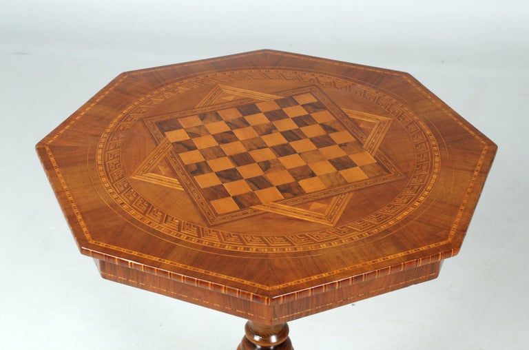 19th Century Italian Chess Table With Rich Marquetry For Sale at 1stDibs
