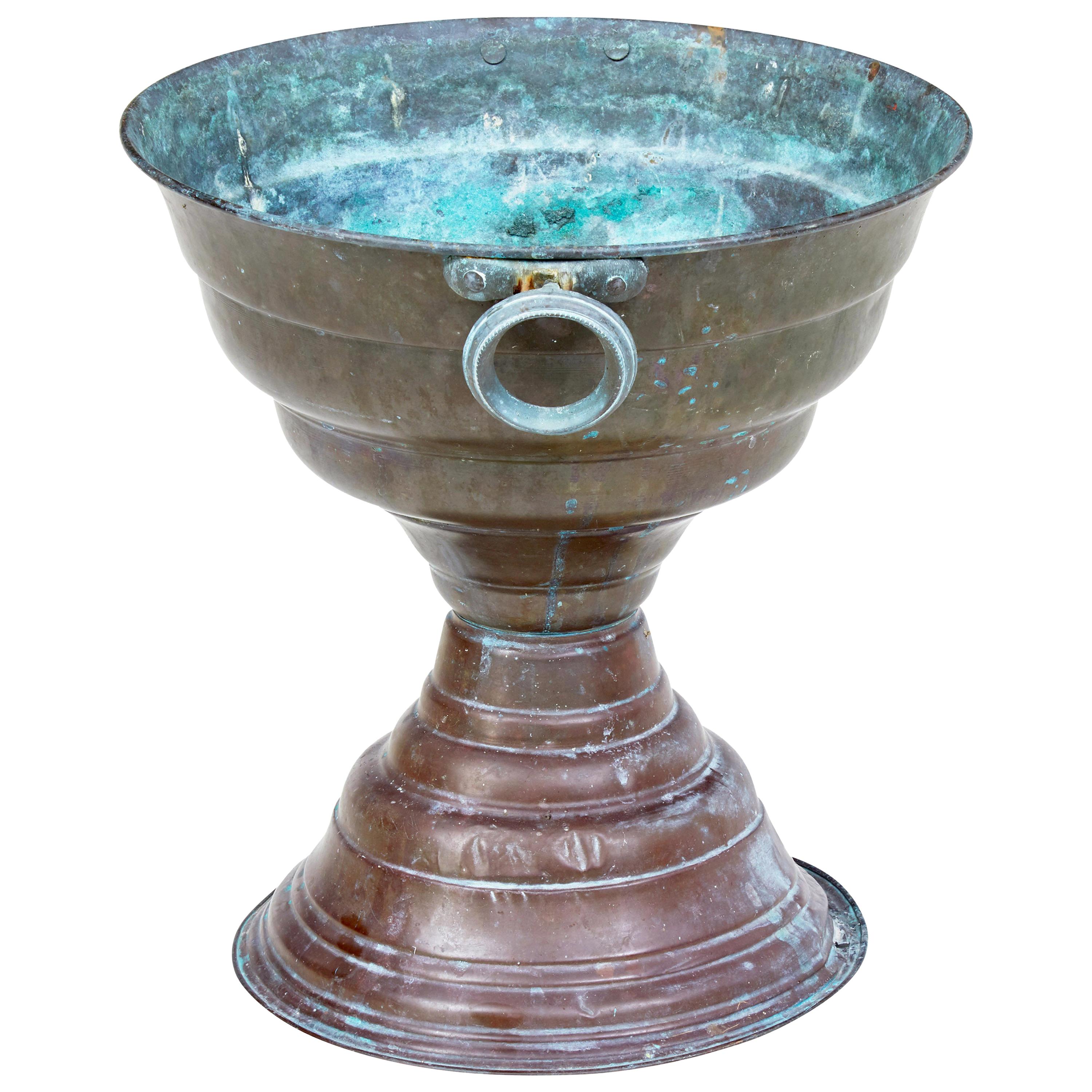 Small Venetian Tazza, 16th Century For Sale at 1stDibs