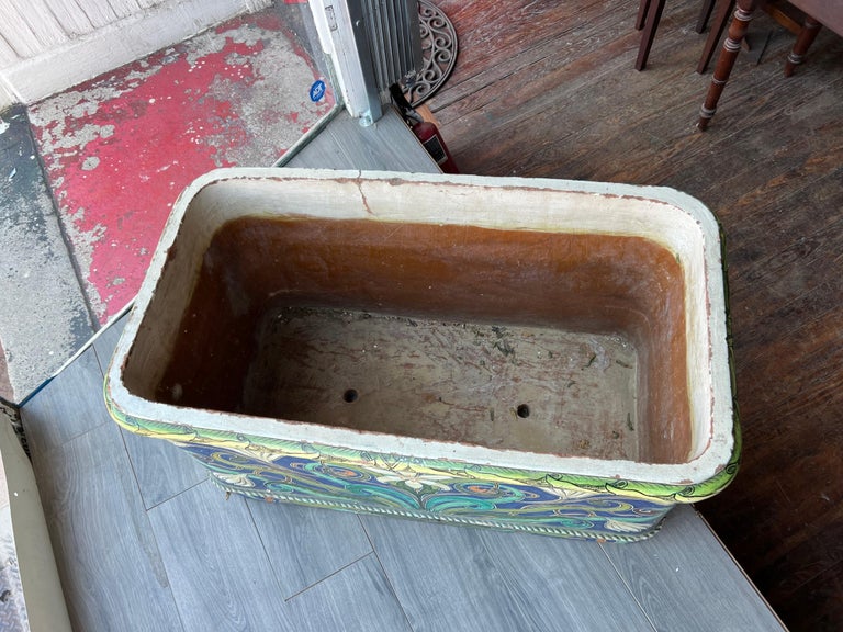 19th Century, Italian Majolica Cistern For Sale at 1stDibs